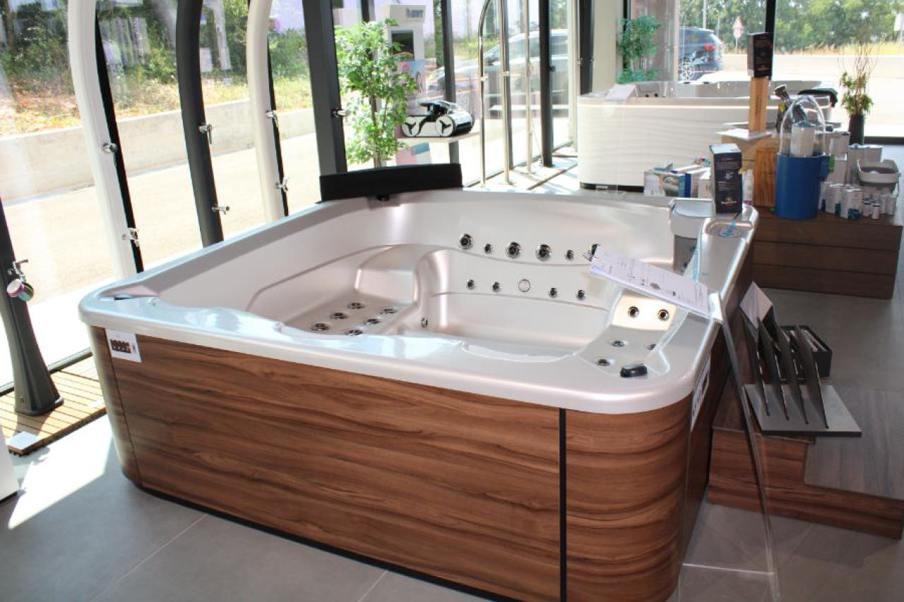 HIDROMASAŽNE KADE | ISTRA RELAX